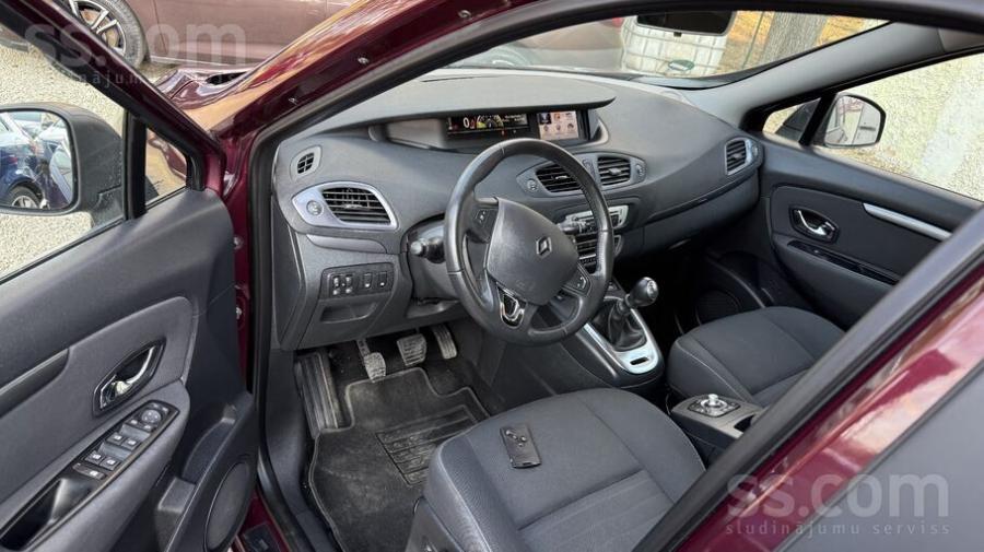 Red Renault Scenic 2014 in Valmiera, with an engine capacity of 1.20 L and mileage of 169 thousand km for 5600 €, photo 10 on AUTOMOTO.COM.LV