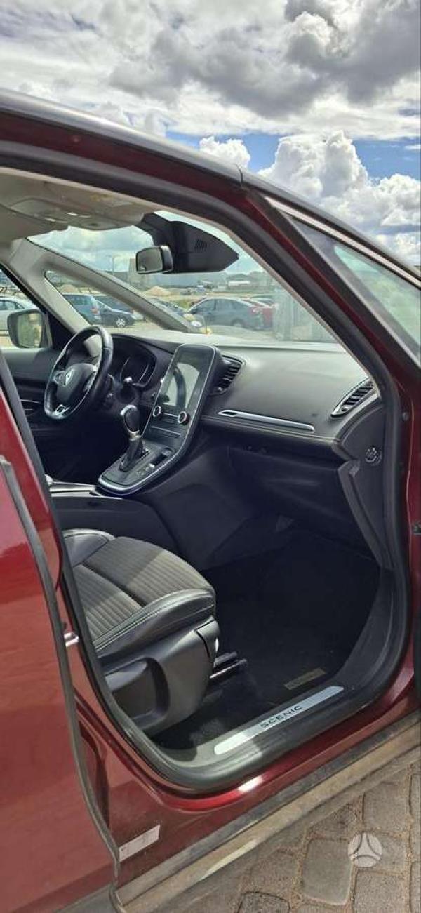 Red Renault Scenic 2016 in Taurage, with an engine capacity of 1.50 L and mileage of 299 thousand km for 6200 €, photo 10 on AUTOMOTO.COM.LV