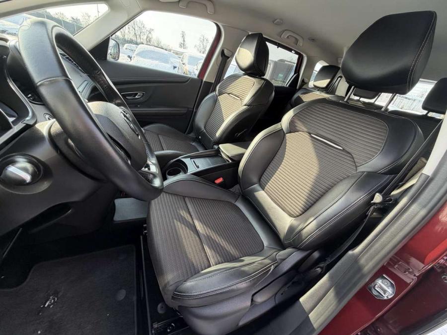 Red Renault Scenic 2017 in Siauliai, with an engine capacity of 1.20 L and mileage of 186 thousand km for 5700 €, photo 21 on AUTOMOTO.COM.LV