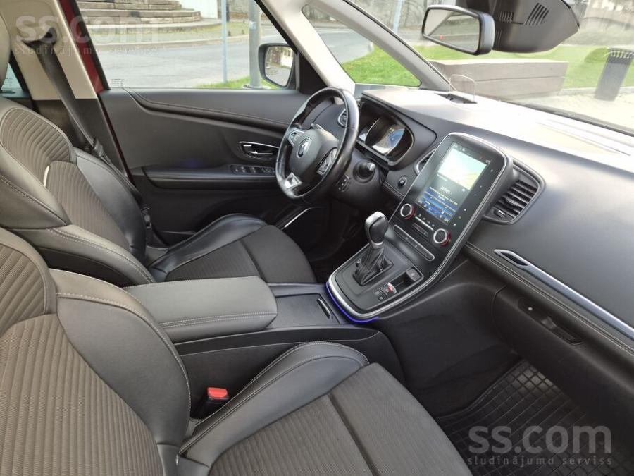 Red Renault Scenic 2017 in Saldus, with an engine capacity of 1.60 L and mileage of 222 thousand km for 10000 €, photo 15 on AUTOMOTO.COM.LV