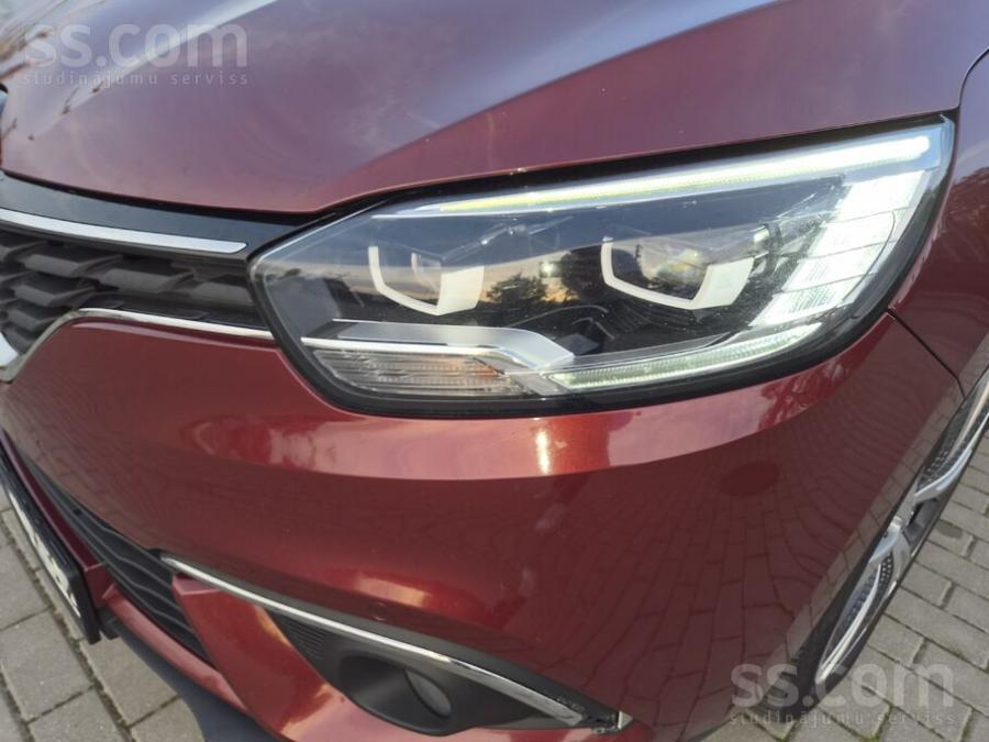 Red Renault Scenic 2017 in Saldus, with an engine capacity of 1.60 L and mileage of 222 thousand km for 10000 €, photo 16 on AUTOMOTO.COM.LV