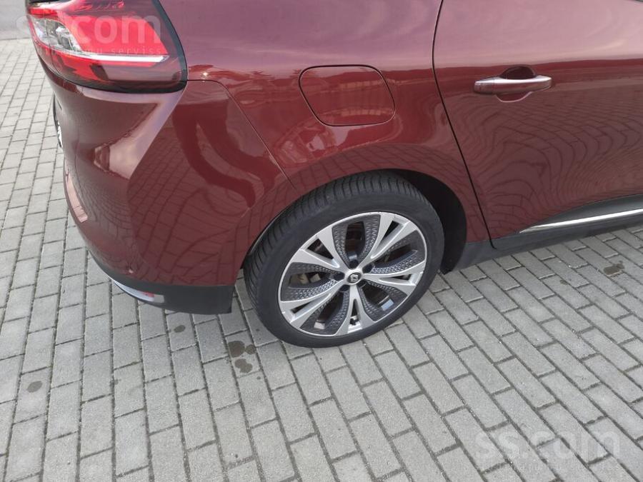 Red Renault Scenic 2017 in Saldus, with an engine capacity of 1.60 L and mileage of 222 thousand km for 10000 €, photo 19 on AUTOMOTO.COM.LV