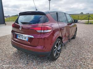 Red Renault Scenic 2019 in Klaipeda, with an engine capacity of 1.33 L and mileage of 111 thousand km for 7500 €, photo 12 on AUTOMOTO.COM.LV