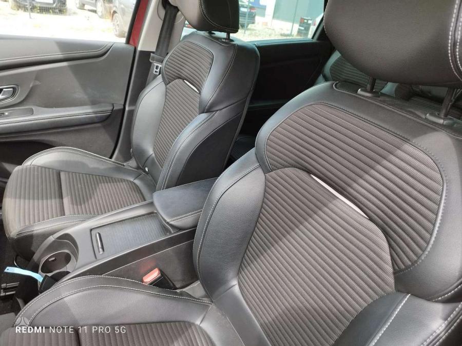 Red Renault Scenic 2019 in Klaipeda, with an engine capacity of 1.33 L and mileage of 111 thousand km for 7500 €, photo 18 on AUTOMOTO.COM.LV