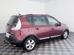 Red Renault Scenic 2013 in Tallinn, with an engine capacity of 1.60 L and mileage of 349 thousand km for 2499 €, photo 4 on AUTOMOTO.COM.LV