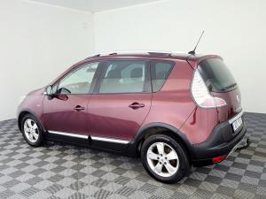 Red Renault Scenic 2013 in Tallinn, with an engine capacity of 1.60 L and mileage of 349 thousand km for 2499 €, photo 14 on AUTOMOTO.COM.LV