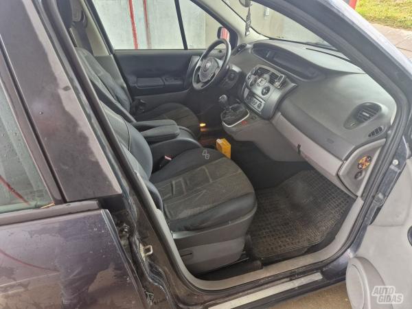 Renault Scenic 2005 in Alytus, with an engine capacity of 1.90 L and mileage of 294 thousand km for 650 €, photo 4 on AUTOMOTO.COM.LV