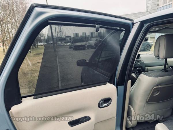Renault Scenic 2006 in Tallinn, with an engine capacity of 1.60 L and mileage of 234 thousand km for 1990 €, photo 9 on AUTOMOTO.COM.LV