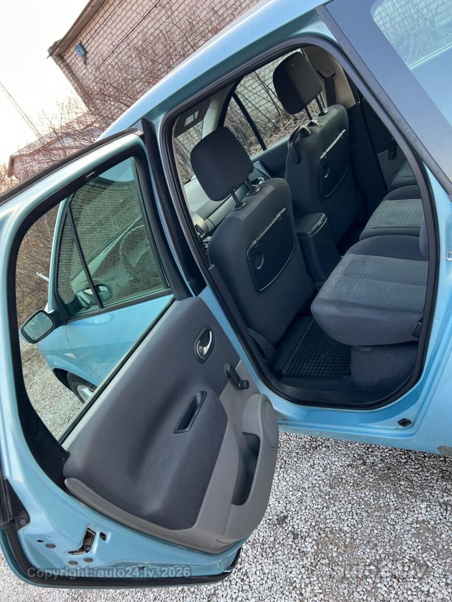 Renault Scenic 2007 in Narva, with an engine capacity of 1.50 L and mileage of 57 thousand km for 1499 €, photo 13 on AUTOMOTO.COM.LV