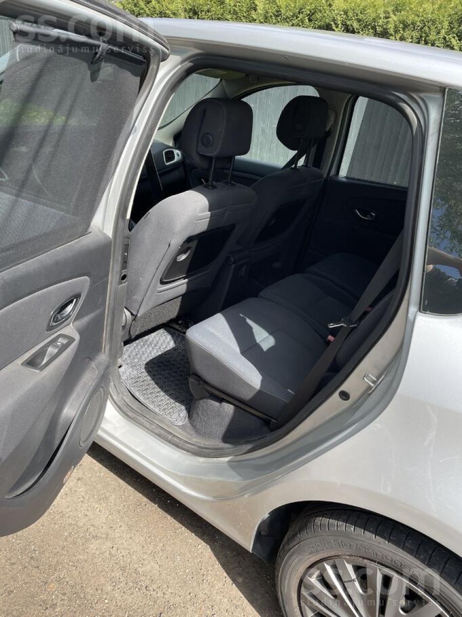 Renault Scenic 2010 Rīga, ar dzinēja tilpumu 1.90 L un nobraukumu 307 tūkst. km par 3200 €, foto 13 vietnē AUTOMOTO.COM.LV