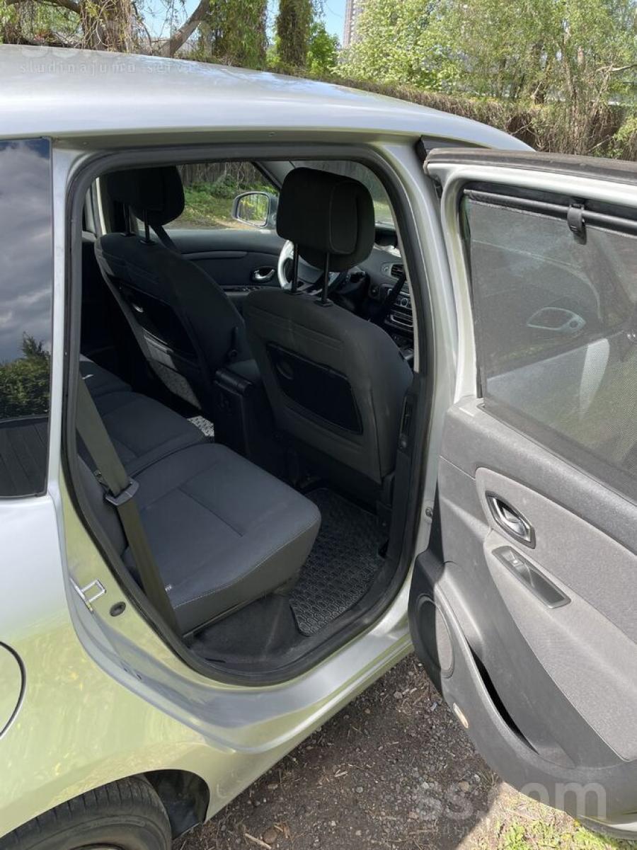 Renault Scenic 2010 Rīga, ar dzinēja tilpumu 1.90 L un nobraukumu 307 tūkst. km par 3200 €, foto 14 vietnē AUTOMOTO.COM.LV