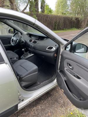 Renault Scenic 2010 Rīga, ar dzinēja tilpumu 1.90 L un nobraukumu 307 tūkst. km par 3200 €, foto 16 vietnē AUTOMOTO.COM.LV
