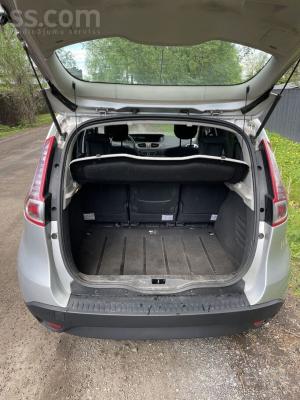 Renault Scenic 2010 Rīga, ar dzinēja tilpumu 1.90 L un nobraukumu 307 tūkst. km par 3200 €, foto 17 vietnē AUTOMOTO.COM.LV