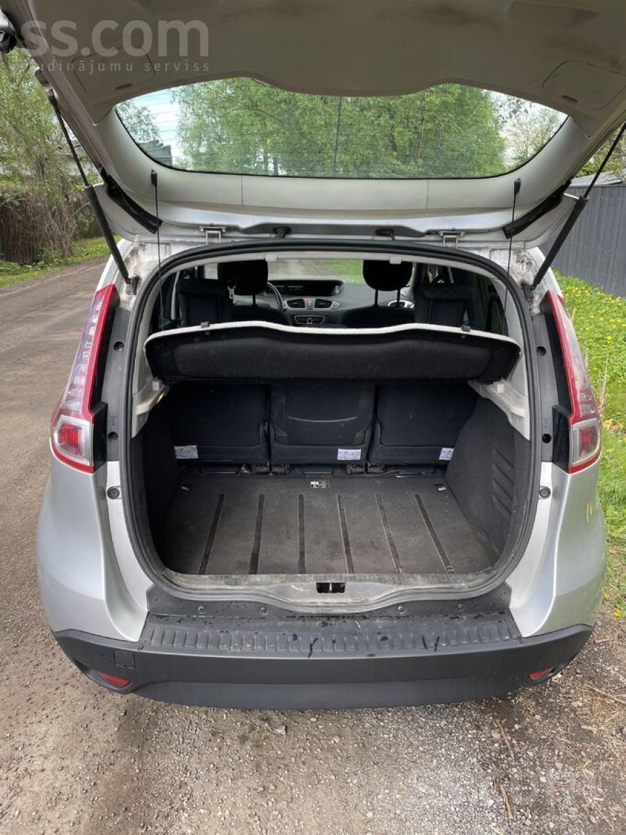 Renault Scenic 2010 Rīga, ar dzinēja tilpumu 1.90 L un nobraukumu 307 tūkst. km par 3200 €, foto 17 vietnē AUTOMOTO.COM.LV