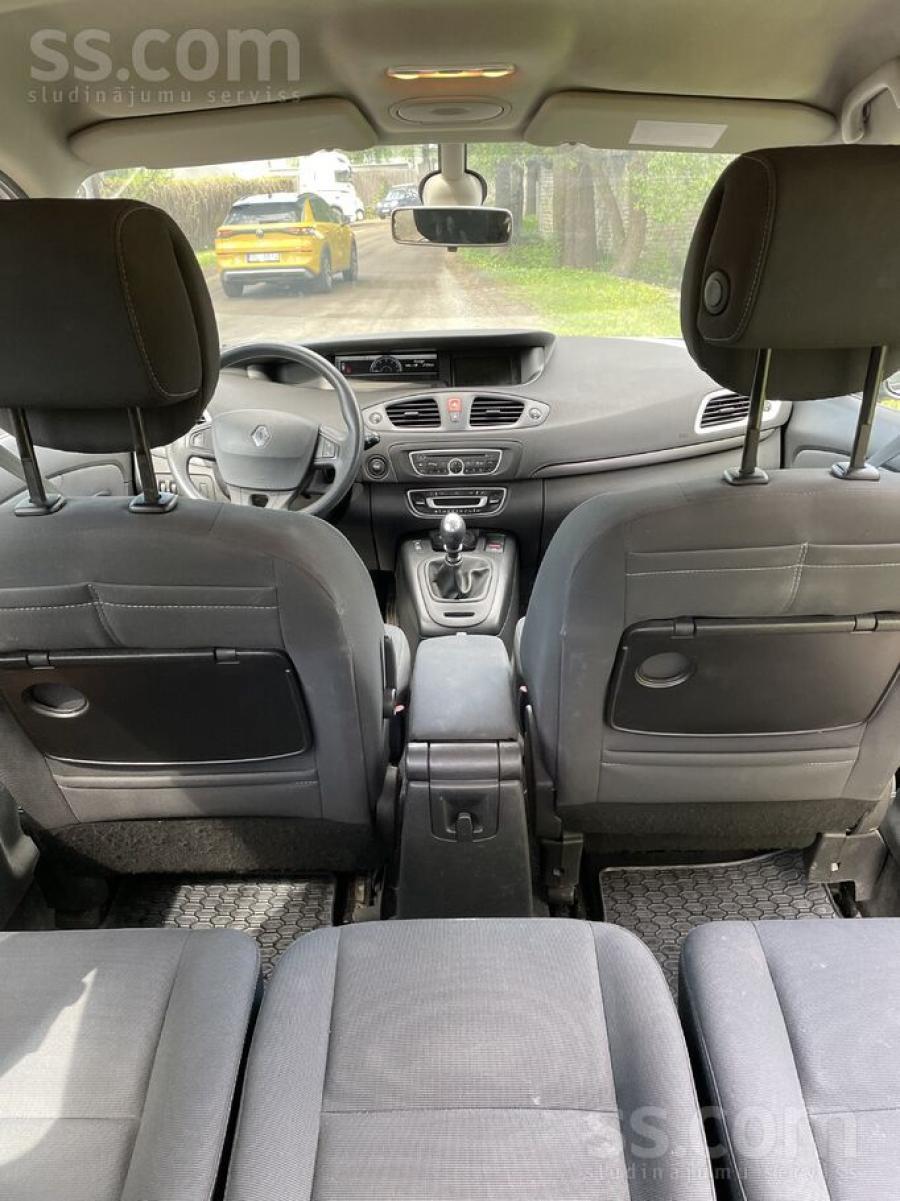 Renault Scenic 2010 Rīga, ar dzinēja tilpumu 1.90 L un nobraukumu 307 tūkst. km par 3200 €, foto 18 vietnē AUTOMOTO.COM.LV