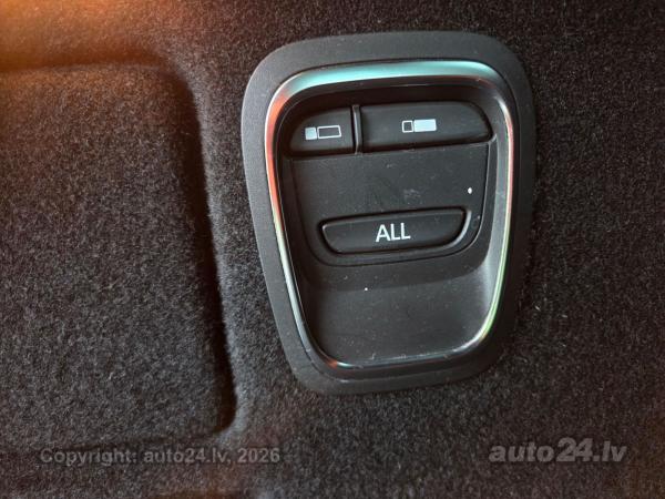Renault Scenic 2018 Tartu, ar dzinēja tilpumu 1.60 L un nobraukumu 107 tūkst. km par 999 €, foto 10 vietnē AUTOMOTO.COM.LV