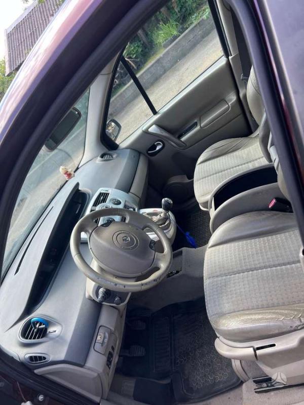 Violet Renault Scenic 2003 in Svencionys, with an engine capacity of 1.87 L and mileage of 260 thousand km for 750 €, photo 8 on AUTOMOTO.COM.LV