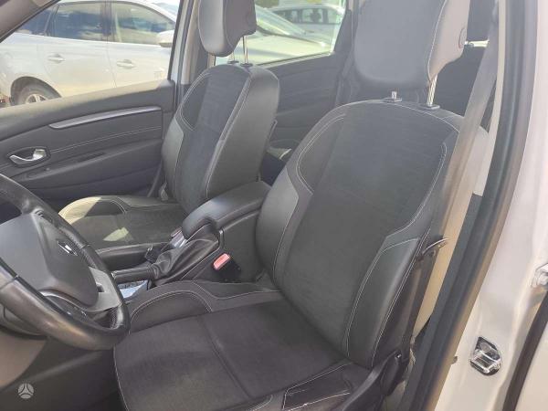 White Renault Scenic 2015 in Taurage, with an engine capacity of 1.46 L and mileage of 247 thousand km for 4500 €, photo 9 on AUTOMOTO.COM.LV