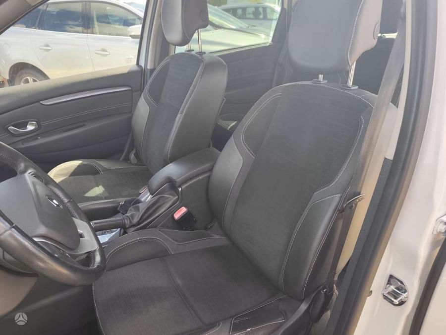 Balts Renault Scenic 2015 Tauragė, ar dzinēja tilpumu 1.46 L un nobraukumu 247 tūkst. km par 4500 €, foto 10 vietnē AUTOMOTO.COM.LV