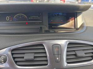 Balts Renault Scenic 2015 Tauragė, ar dzinēja tilpumu 1.46 L un nobraukumu 247 tūkst. km par 4500 €, foto 12 vietnē AUTOMOTO.COM.LV
