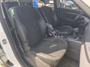 Balts Renault Scenic 2015 Tauragė, ar dzinēja tilpumu 1.46 L un nobraukumu 247 tūkst. km par 4500 €, foto 16 vietnē AUTOMOTO.COM.LV