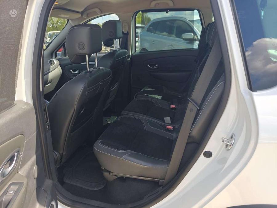 Balts Renault Scenic 2015 Tauragė, ar dzinēja tilpumu 1.46 L un nobraukumu 247 tūkst. km par 4500 €, foto 19 vietnē AUTOMOTO.COM.LV