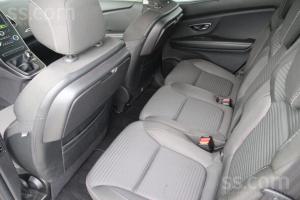 White Renault Scenic 2017 in Riga, with an engine capacity of 1.60 L and mileage of 166 thousand km for 6900 €, photo 8 on AUTOMOTO.COM.LV