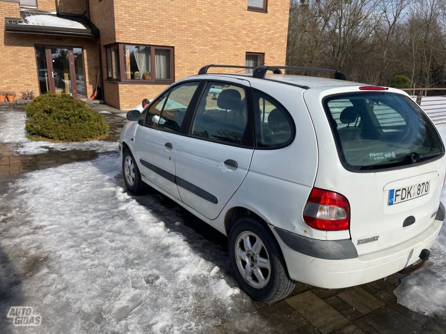 White Renault Scenic 1996 in Kaunas, with an engine capacity of 1.80 L and mileage of 314 thousand km for 500 €, photo 3 on AUTOMOTO.COM.LV