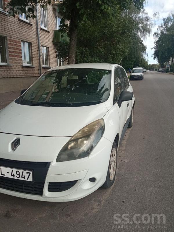 Balts Renault Scenic 2010 Daugavpils, ar dzinēja tilpumu 1.50 L un nobraukumu 487 tūkst. km par 1300 €, foto 3 vietnē AUTOMOTO.COM.LV