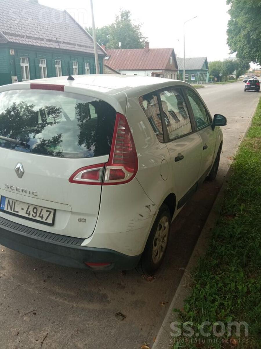 Balts Renault Scenic 2010 Daugavpils, ar dzinēja tilpumu 1.50 L un nobraukumu 487 tūkst. km par 1300 €, foto 5 vietnē AUTOMOTO.COM.LV