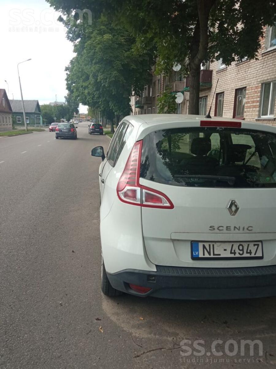 Balts Renault Scenic 2010 Daugavpils, ar dzinēja tilpumu 1.50 L un nobraukumu 487 tūkst. km par 1300 €, foto 6 vietnē AUTOMOTO.COM.LV