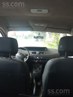 Balts Renault Scenic 2010 Daugavpils, ar dzinēja tilpumu 1.50 L un nobraukumu 487 tūkst. km par 1300 €, foto 7 vietnē AUTOMOTO.COM.LV