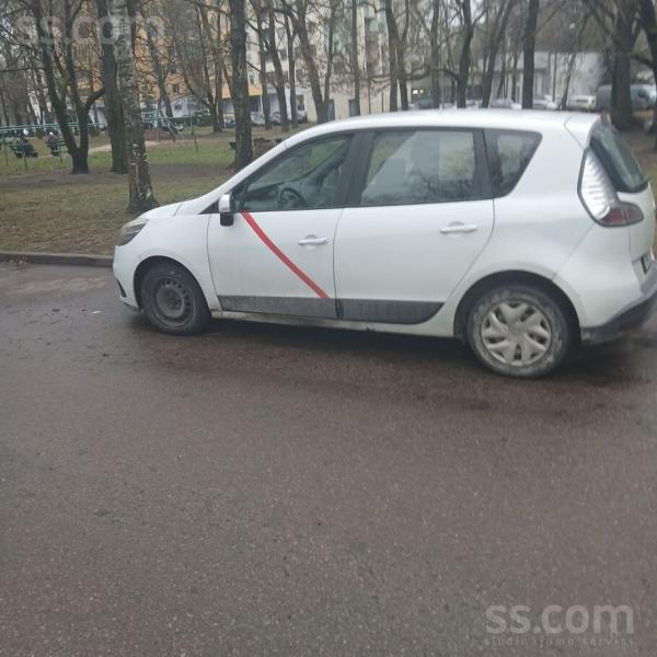 White Renault Scenic 2012 in Riga, with an engine capacity of 1.50 L and mileage of 408 thousand km for 650 €, photo 2 on AUTOMOTO.COM.LV