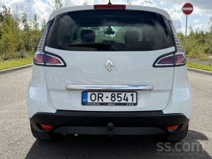 Balts Renault Scenic 2012 Liepāja, ar dzinēja tilpumu 2.00 L un nobraukumu 144 tūkst. km par 6400 €, foto 9 vietnē AUTOMOTO.COM.LV