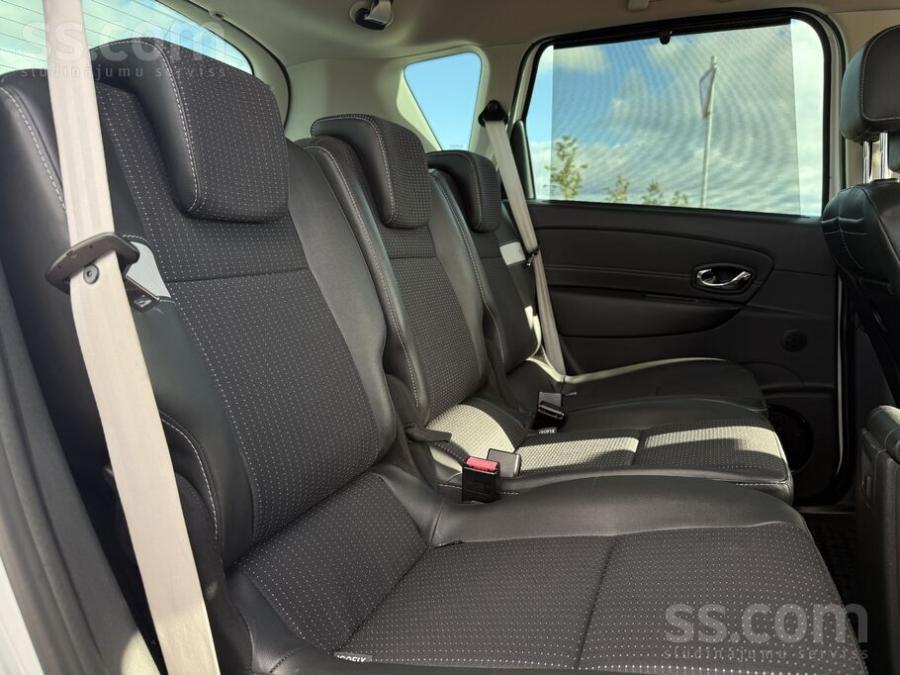 Balts Renault Scenic 2012 Liepāja, ar dzinēja tilpumu 2.00 L un nobraukumu 144 tūkst. km par 6400 €, foto 15 vietnē AUTOMOTO.COM.LV