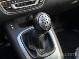 Balts Renault Scenic 2012 Liepāja, ar dzinēja tilpumu 2.00 L un nobraukumu 144 tūkst. km par 6400 €, foto 28 vietnē AUTOMOTO.COM.LV