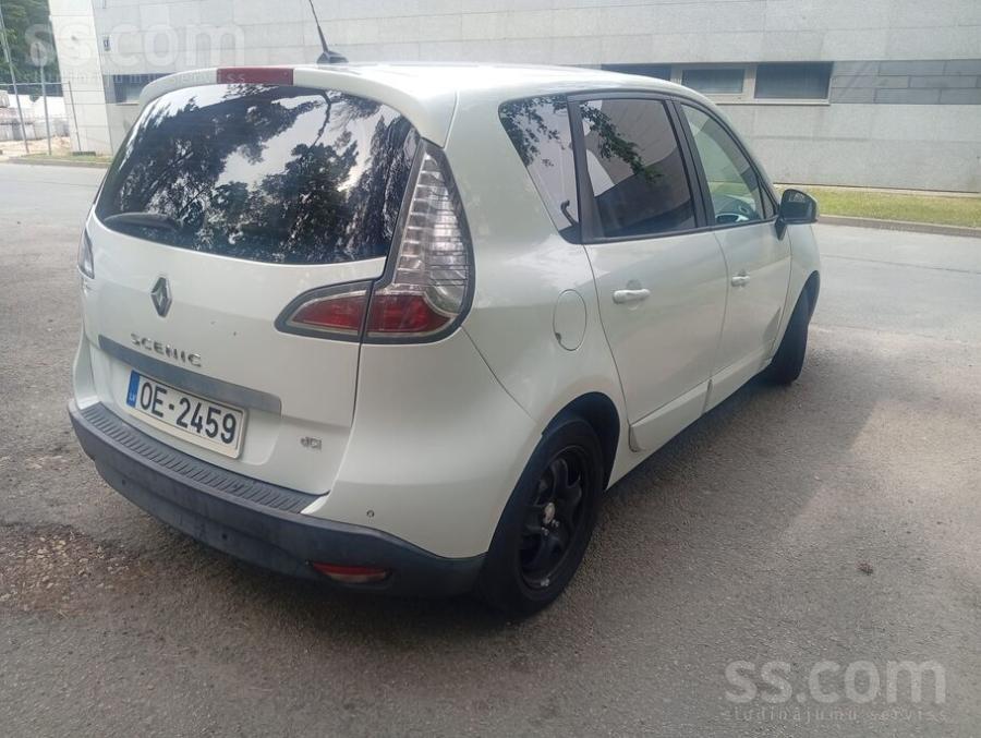 White Renault Scenic 2014 in Riga, with an engine capacity of 1.50 L and mileage of 364 thousand km for 3000 €, photo 7 on AUTOMOTO.COM.LV