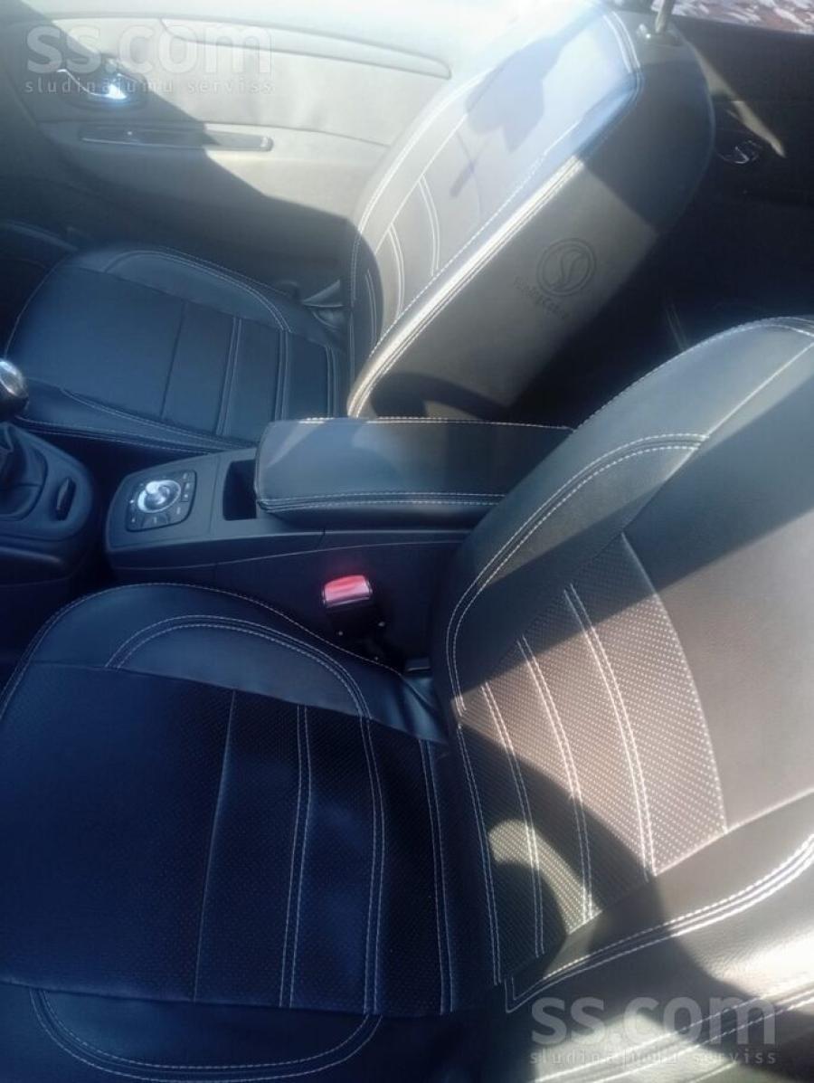 White Renault Scenic 2014 in Riga, with an engine capacity of 1.50 L and mileage of 364 thousand km for 3000 €, photo 10 on AUTOMOTO.COM.LV