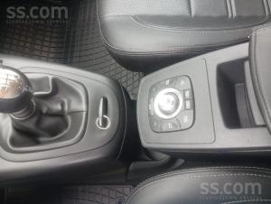 White Renault Scenic 2014 in Riga, with an engine capacity of 1.50 L and mileage of 364 thousand km for 3000 €, photo 12 on AUTOMOTO.COM.LV