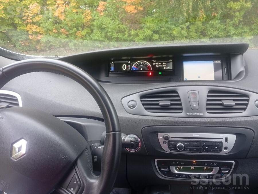 White Renault Scenic 2014 in Riga, with an engine capacity of 1.50 L and mileage of 364 thousand km for 3000 €, photo 13 on AUTOMOTO.COM.LV