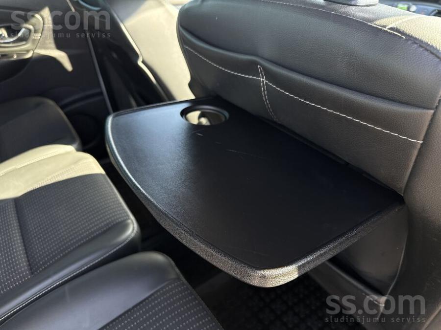 Balts Renault Scenic 2014 Liepāja, ar dzinēja tilpumu 1.50 L un nobraukumu 259 tūkst. km par 4900 €, foto 13 vietnē AUTOMOTO.COM.LV