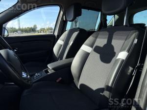 Balts Renault Scenic 2014 Liepāja, ar dzinēja tilpumu 1.50 L un nobraukumu 259 tūkst. km par 4900 €, foto 14 vietnē AUTOMOTO.COM.LV