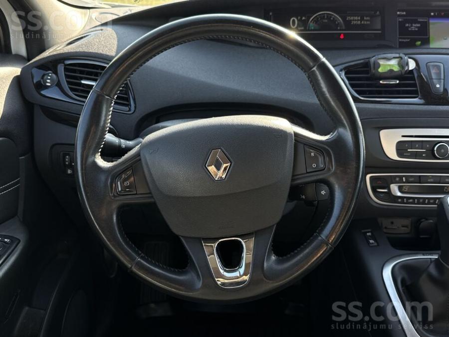 Balts Renault Scenic 2014 Liepāja, ar dzinēja tilpumu 1.50 L un nobraukumu 259 tūkst. km par 4900 €, foto 17 vietnē AUTOMOTO.COM.LV