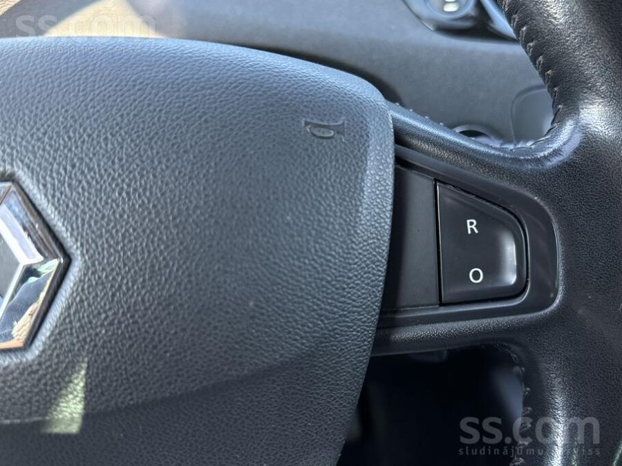 Balts Renault Scenic 2014 Liepāja, ar dzinēja tilpumu 1.50 L un nobraukumu 259 tūkst. km par 4900 €, foto 18 vietnē AUTOMOTO.COM.LV