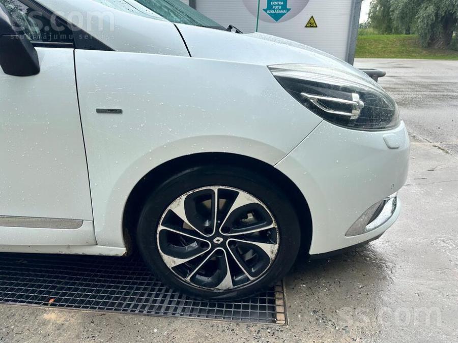 Balts Renault Scenic 2015 Bauska, ar dzinēja tilpumu 1.50 L un nobraukumu 289 tūkst. km par 5500 €, foto 5 vietnē AUTOMOTO.COM.LV
