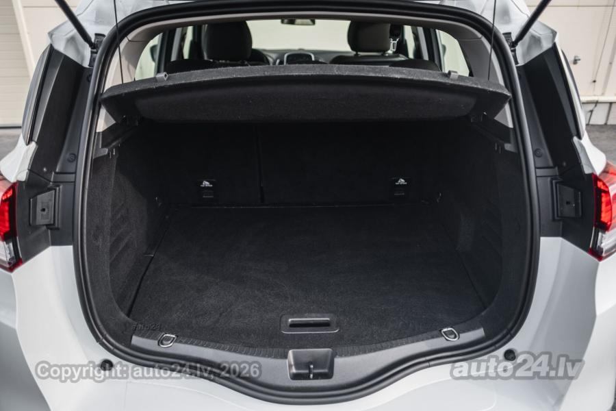 Balts Renault Scenic 2017 Tallina, ar dzinēja tilpumu 1.50 L un nobraukumu 171 tūkst. km par 10999 €, foto 14 vietnē AUTOMOTO.COM.LV