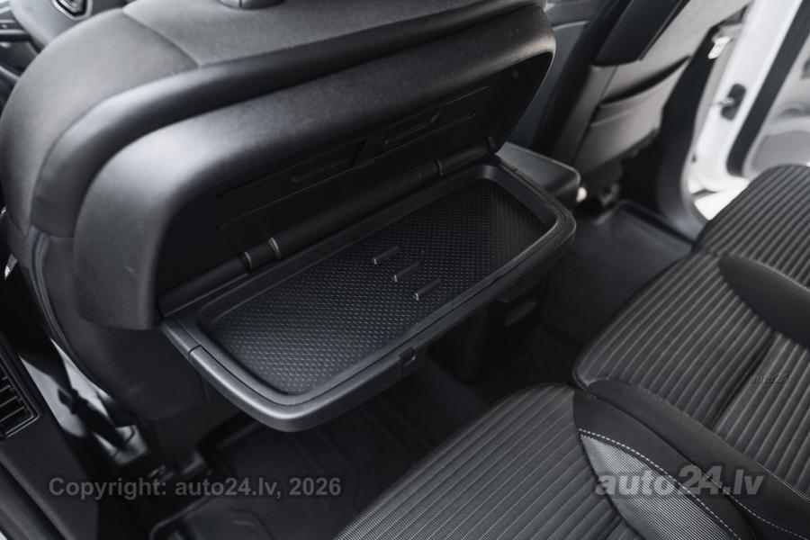 Balts Renault Scenic 2017 Tallina, ar dzinēja tilpumu 1.50 L un nobraukumu 171 tūkst. km par 10999 €, foto 16 vietnē AUTOMOTO.COM.LV