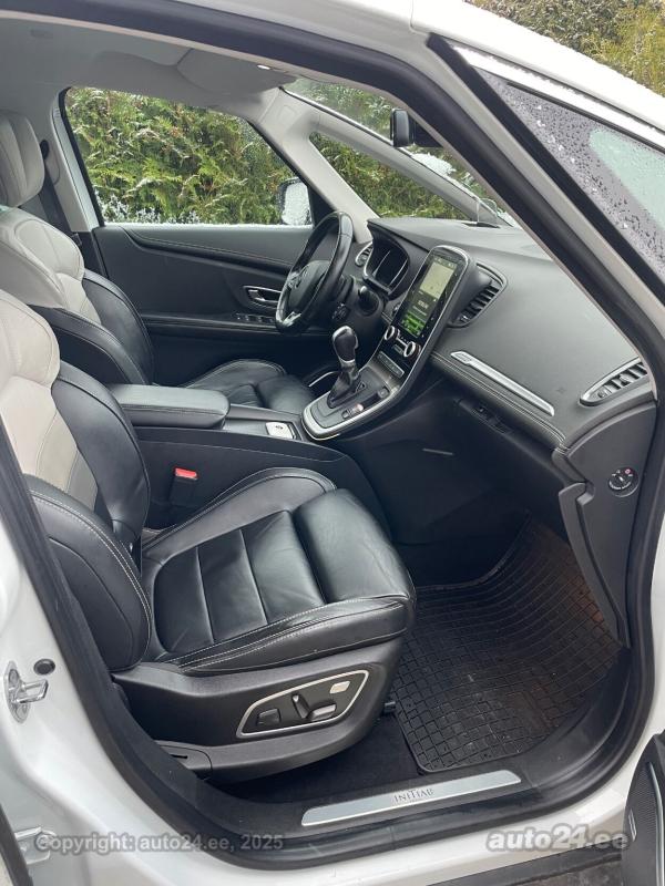 Balts Renault Scenic 2018 Pērnava, ar dzinēja tilpumu 1.60 L un nobraukumu 145 tūkst. km par 12900 €, foto 11 vietnē AUTOMOTO.COM.LV