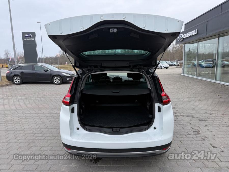 White Renault Scenic 2019 in Johvi, with an engine capacity of 1.30 L and mileage of 99 thousand km for 13900 €, photo 6 on AUTOMOTO.COM.LV