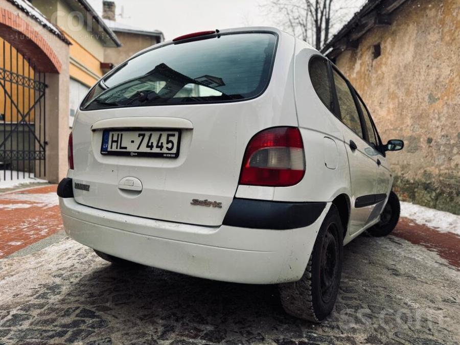 White Renault Scenic 2003 in Cesis, with an engine capacity of 1.90 L and mileage of 0 thousand km for 1150 €, photo 5 on AUTOMOTO.COM.LV